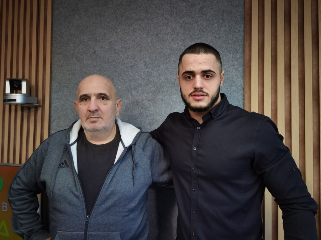 Кой е ангелът на Карлос Насар